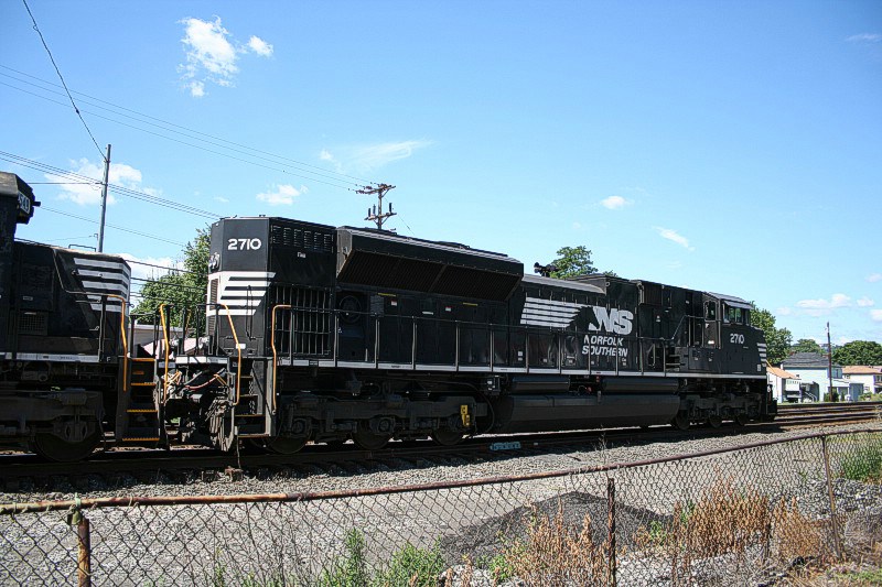 NS 2710